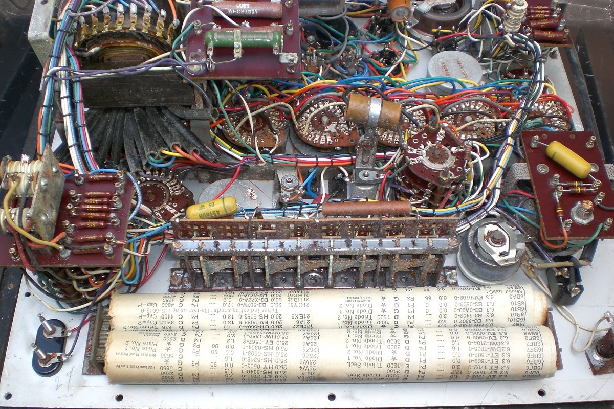 Hickok-539B-Tube-Tester-Insides - IARCHS Radio Collector Club