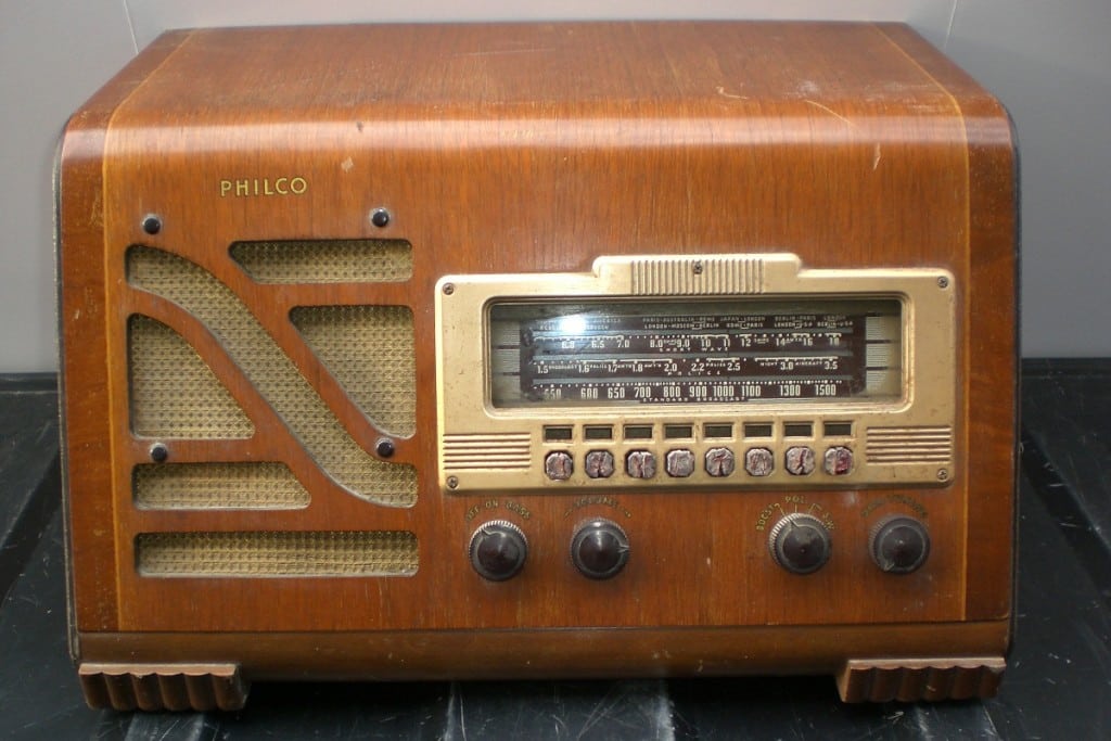Philco-model-40-150 - IARCHS Radio Collector Club
