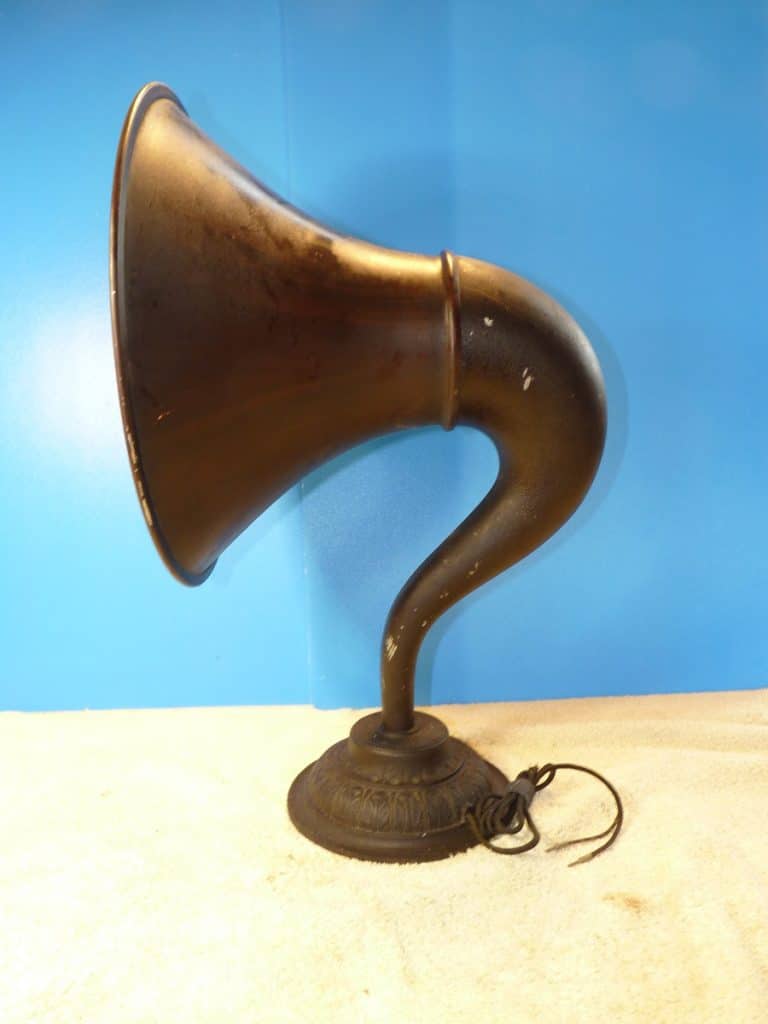 Side view of Tower horn speaker - IARCHS Radio Collector Club