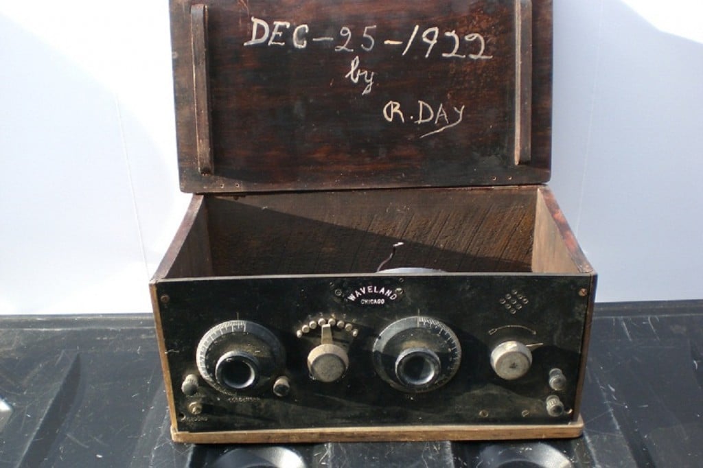 Waveland-kit-radio-donated-to-IARCHS-auction - IARCHS Radio Collector Club