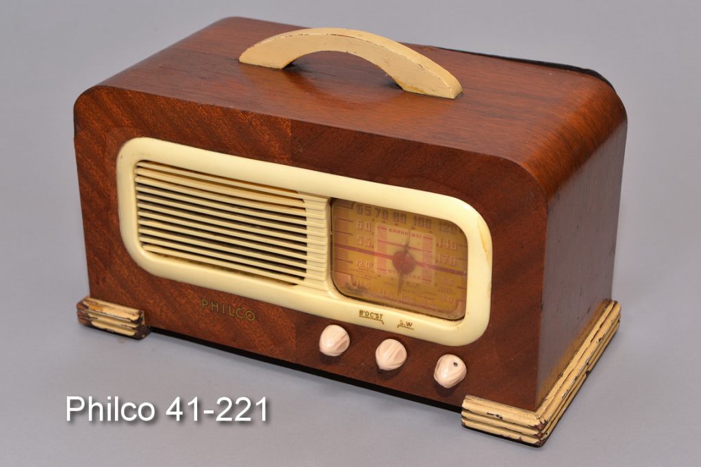 Philco 41-221 - IARCHS Radio Collector Club