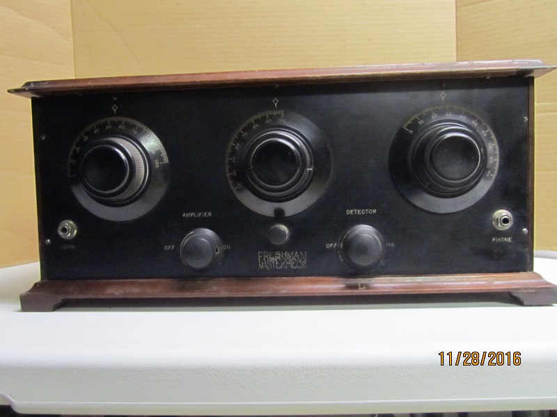 Freshman Masterpiece battery radio - IARCHS Radio Collector Club