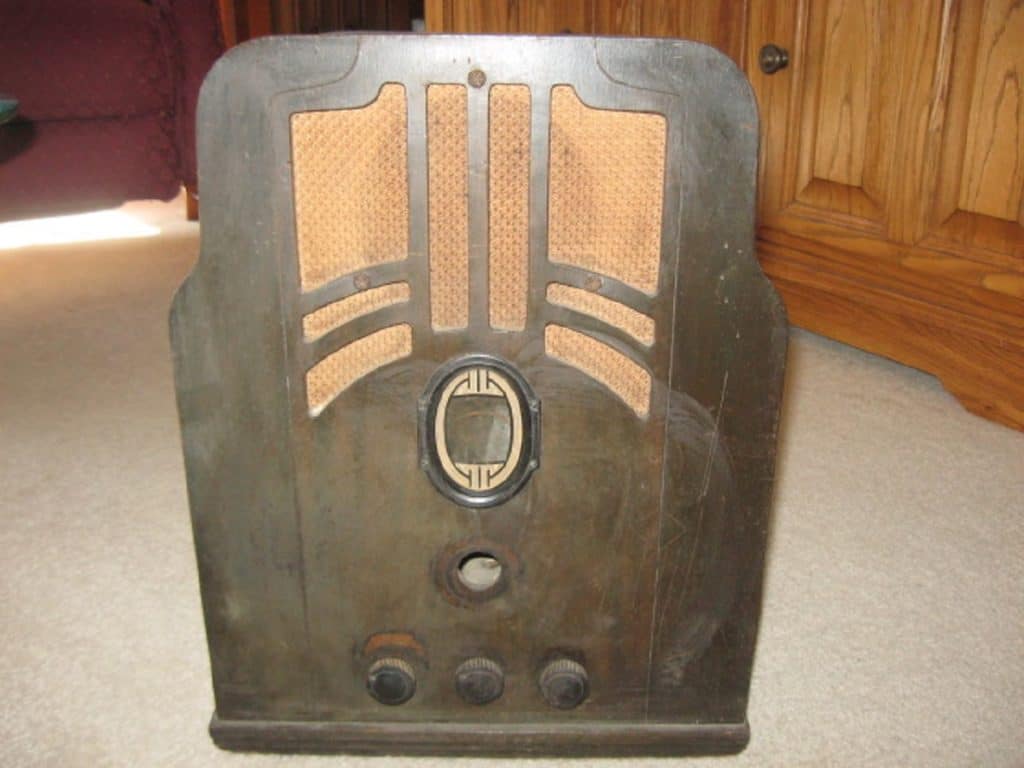 Philco model 37-610 - IARCHS Radio Collector Club