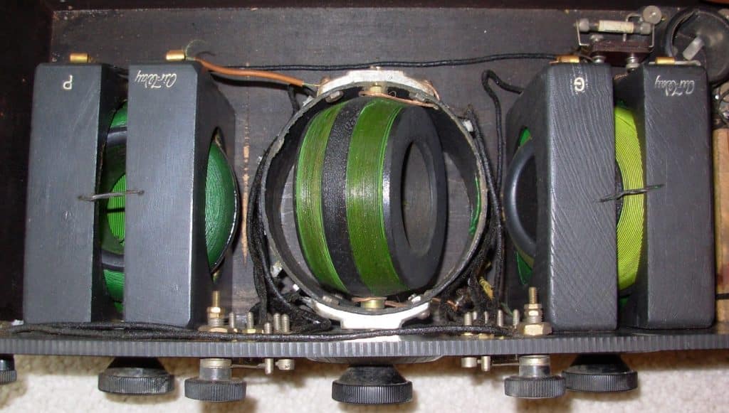 Regenerative battery radio using Air-Way parts inside view - IARCHS ...