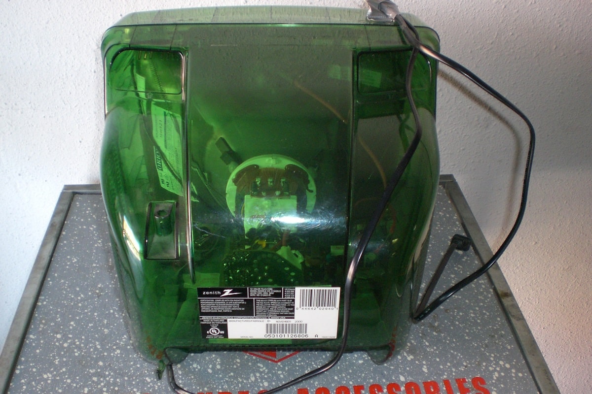 Zenith green translucent TV rear view - IARCHS Radio Collector Club