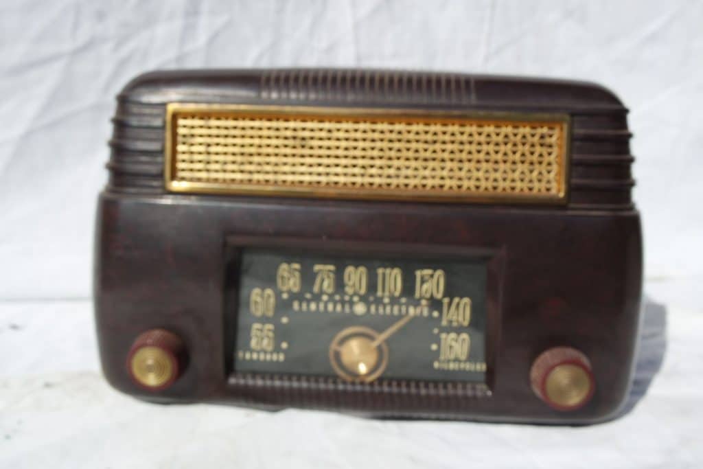 GE-202-Brown-TT - IARCHS Radio Collector Club