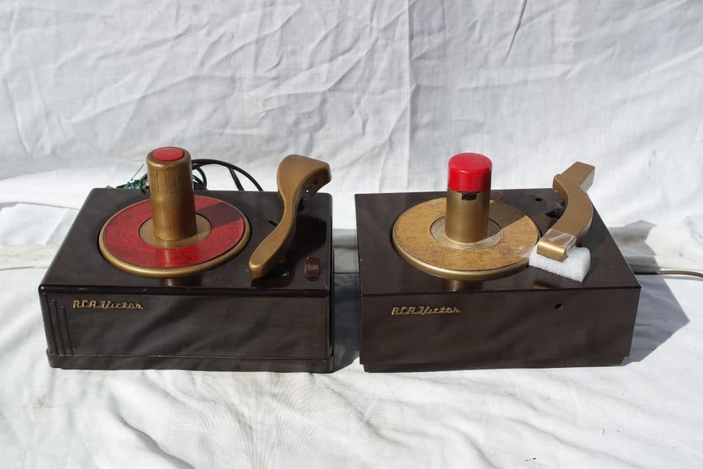 RCA-Victor-45-Record Changers - IARCHS Radio Collector Club