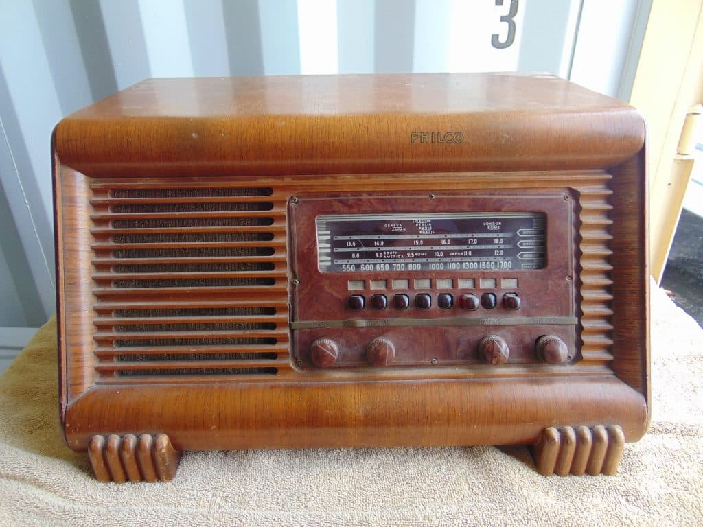 Philco 41-256 - IARCHS Radio Collector Club