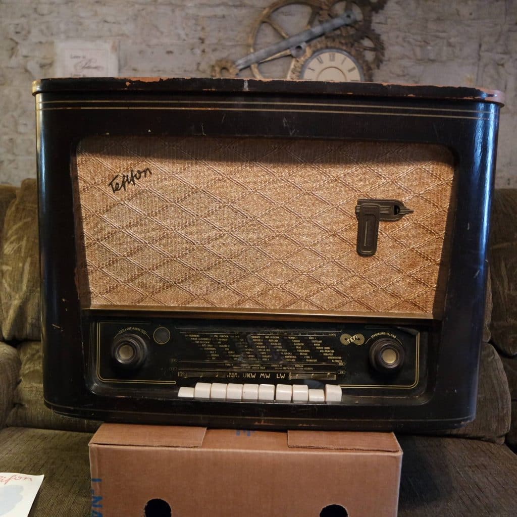 1957-German-TEFIFON-T5521-Radio-Cartridge-player-front - IARCHS Radio ...