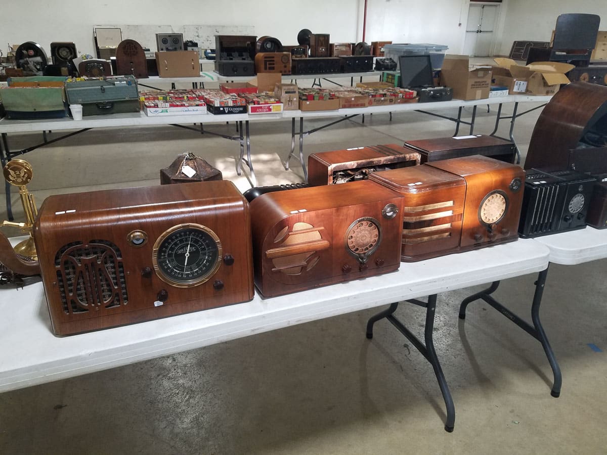 2021 Auction pictures - IARCHS Radio Collector Club