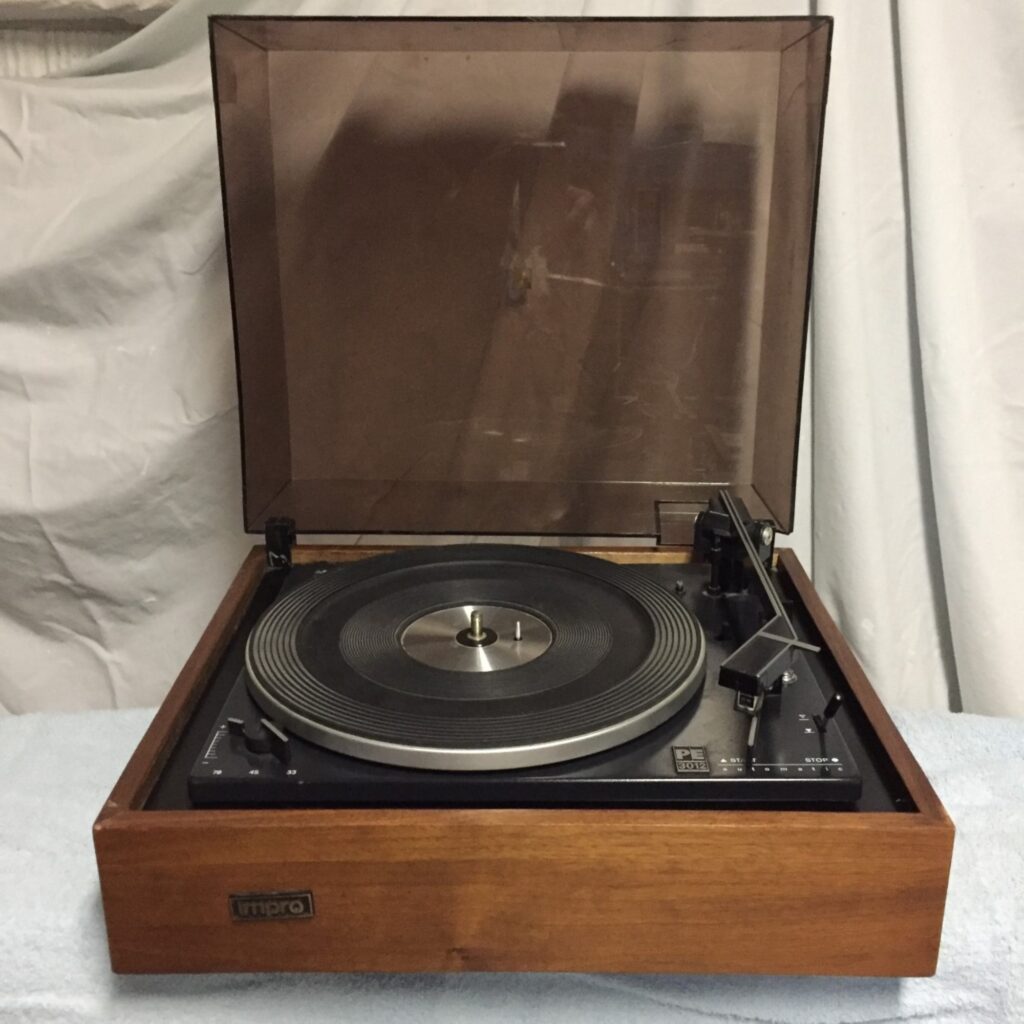 Impro_PE3012 - IARCHS Radio Collector Club