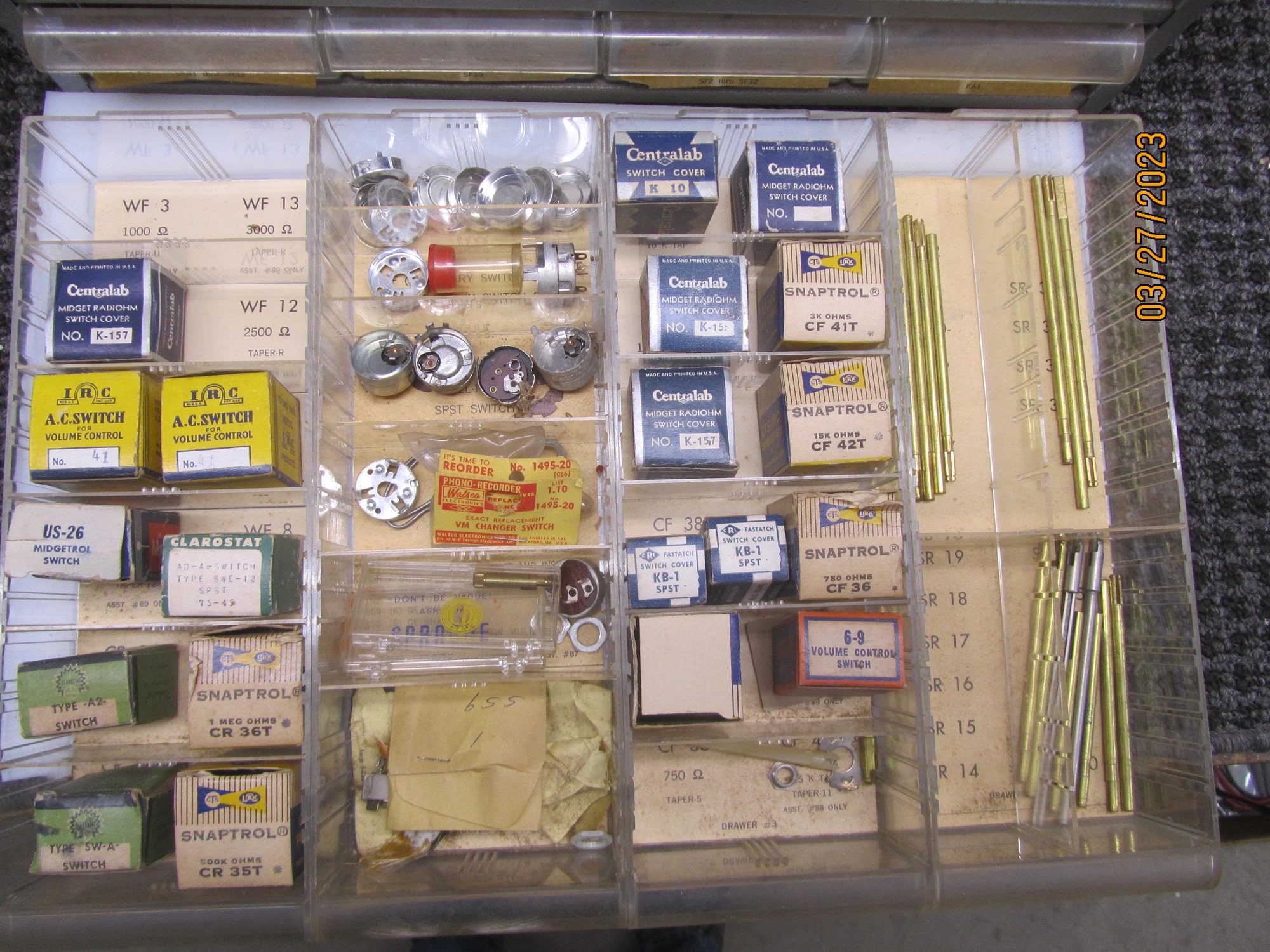 Ham Radio & Test Equipment Auction Preview Pictures - IARCHS Radio ...