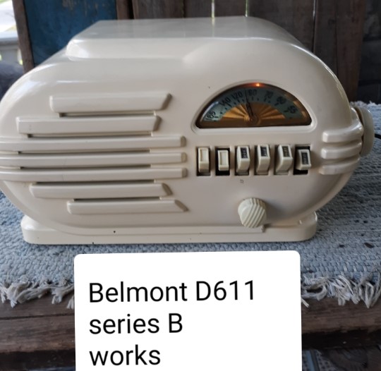 Belmont D611 series B - IARCHS Radio Collector Club