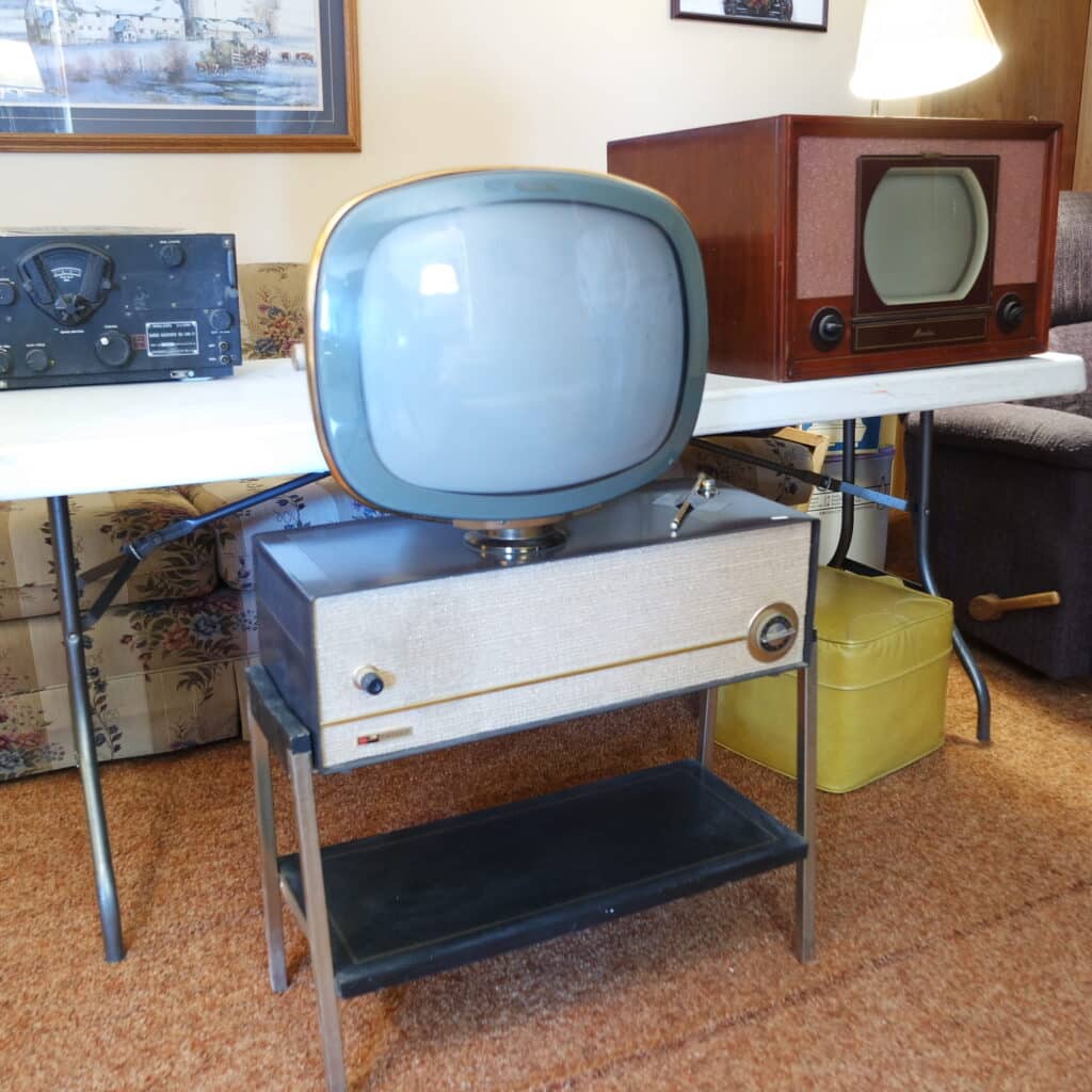 1959_Philco_Predicta_Debutante_TV - IARCHS Radio Collector Club