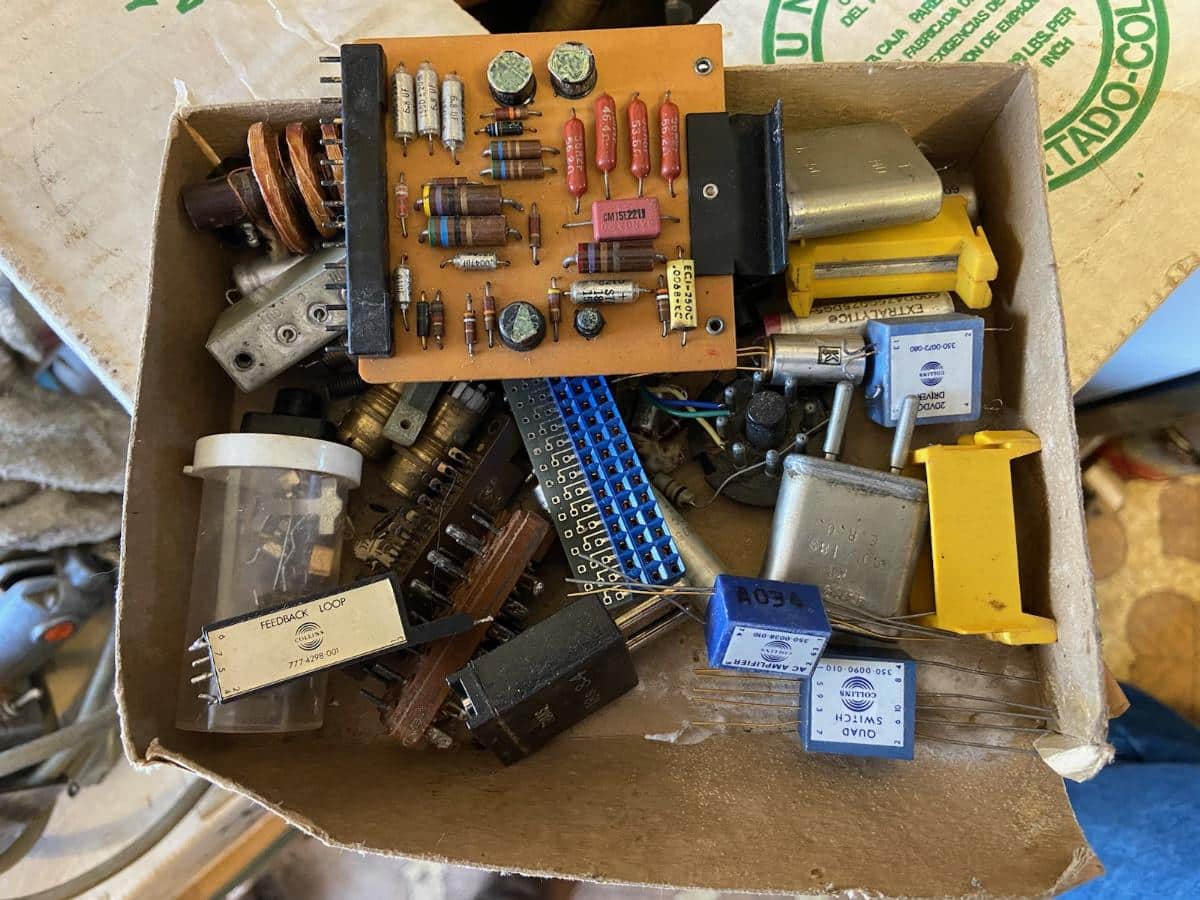 Collins_Blue_Cubes_&_1960s_Collins Radio Computer_Board - IARCHS Radio ...