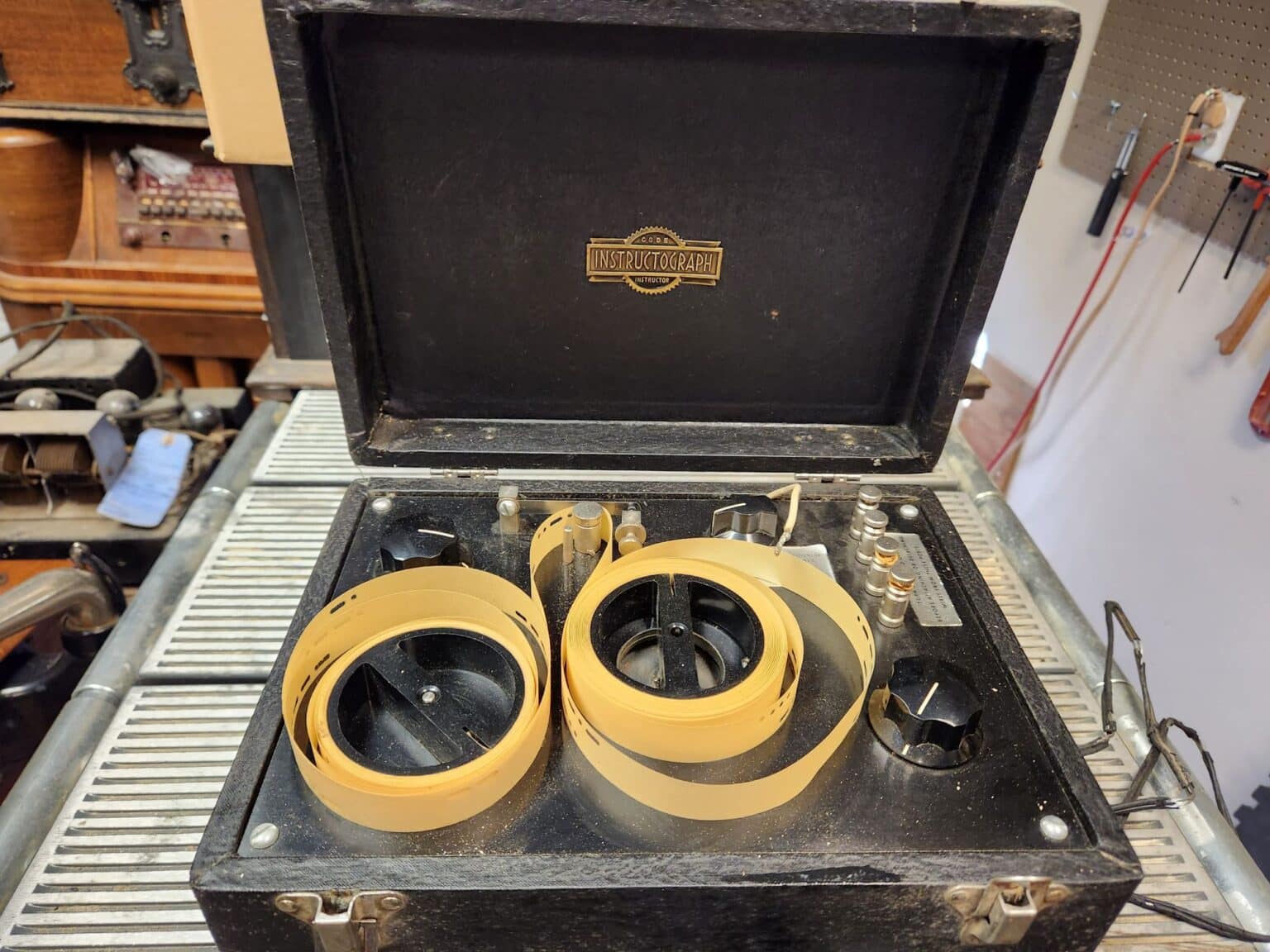 Ham Radio & Test Equipment Auction Preview Pictures - IARCHS Radio ...