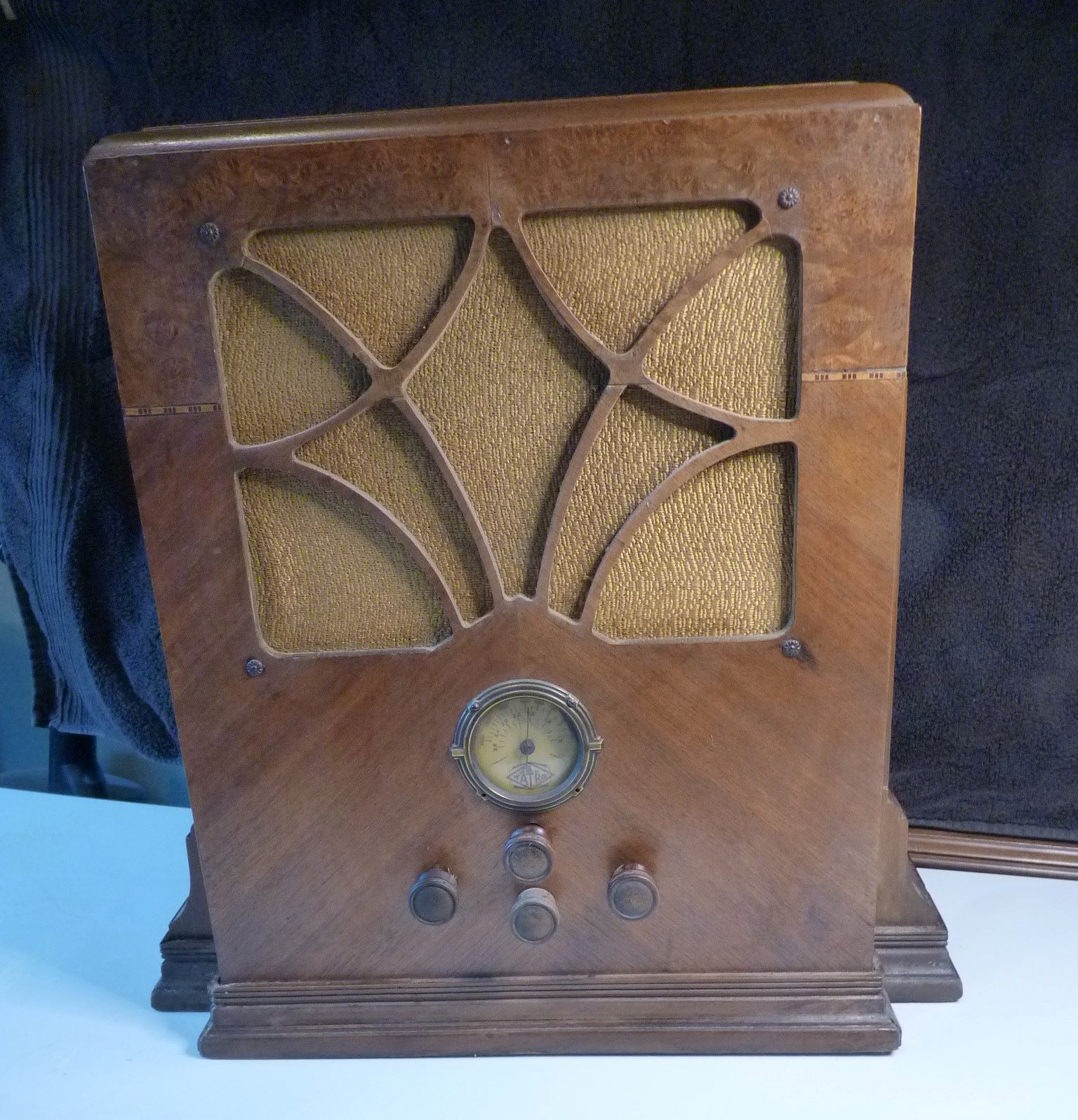 L-tatro-J665 - IARCHS Radio Collector Club