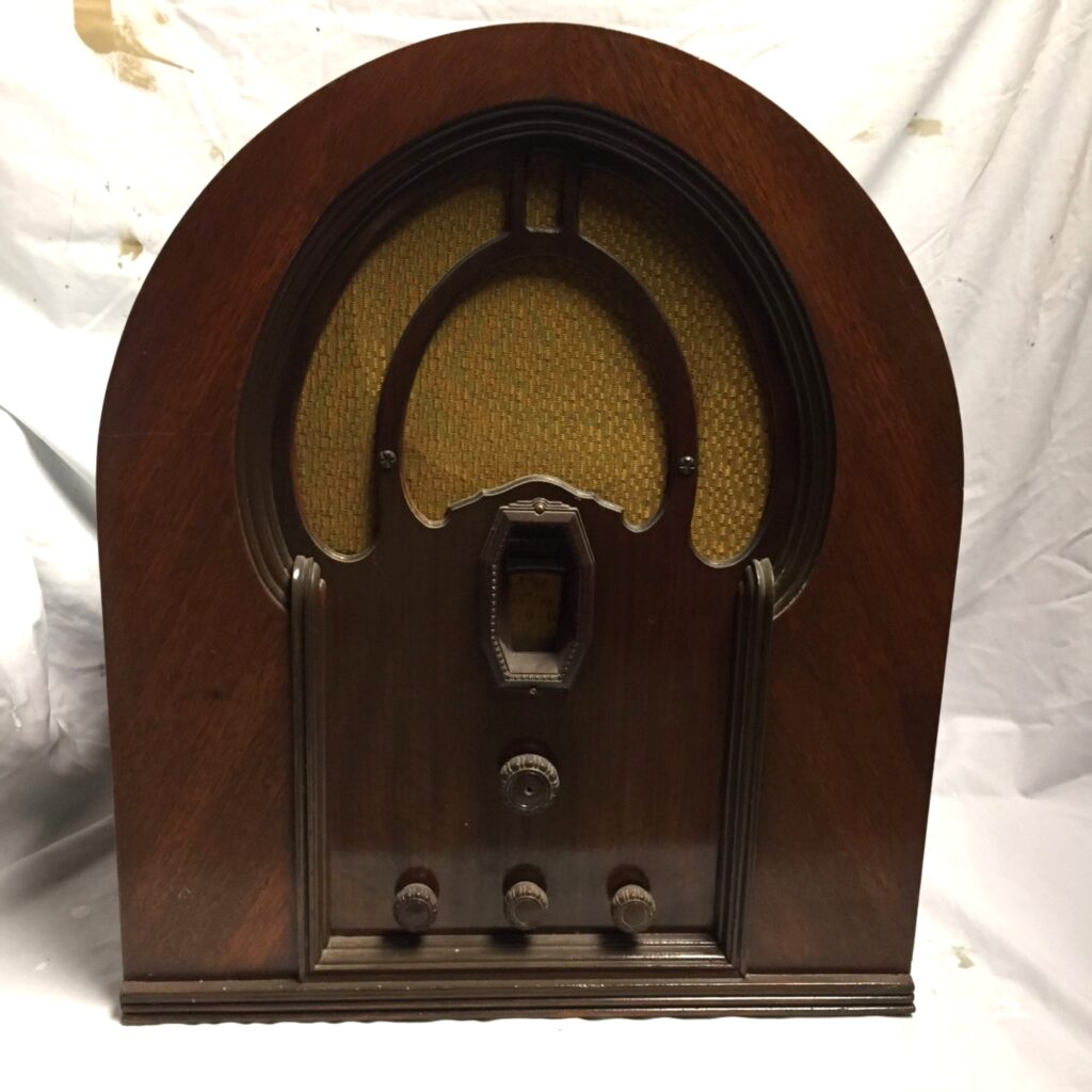 Philco-16B - IARCHS Radio Collector Club
