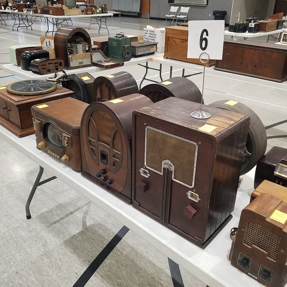 2023 Antique Radio Auction Pictures - IARCHS Radio Collector Club