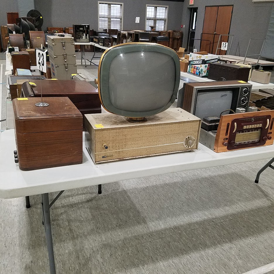 2023 Antique Radio Auction Pictures - IARCHS Radio Collector Club