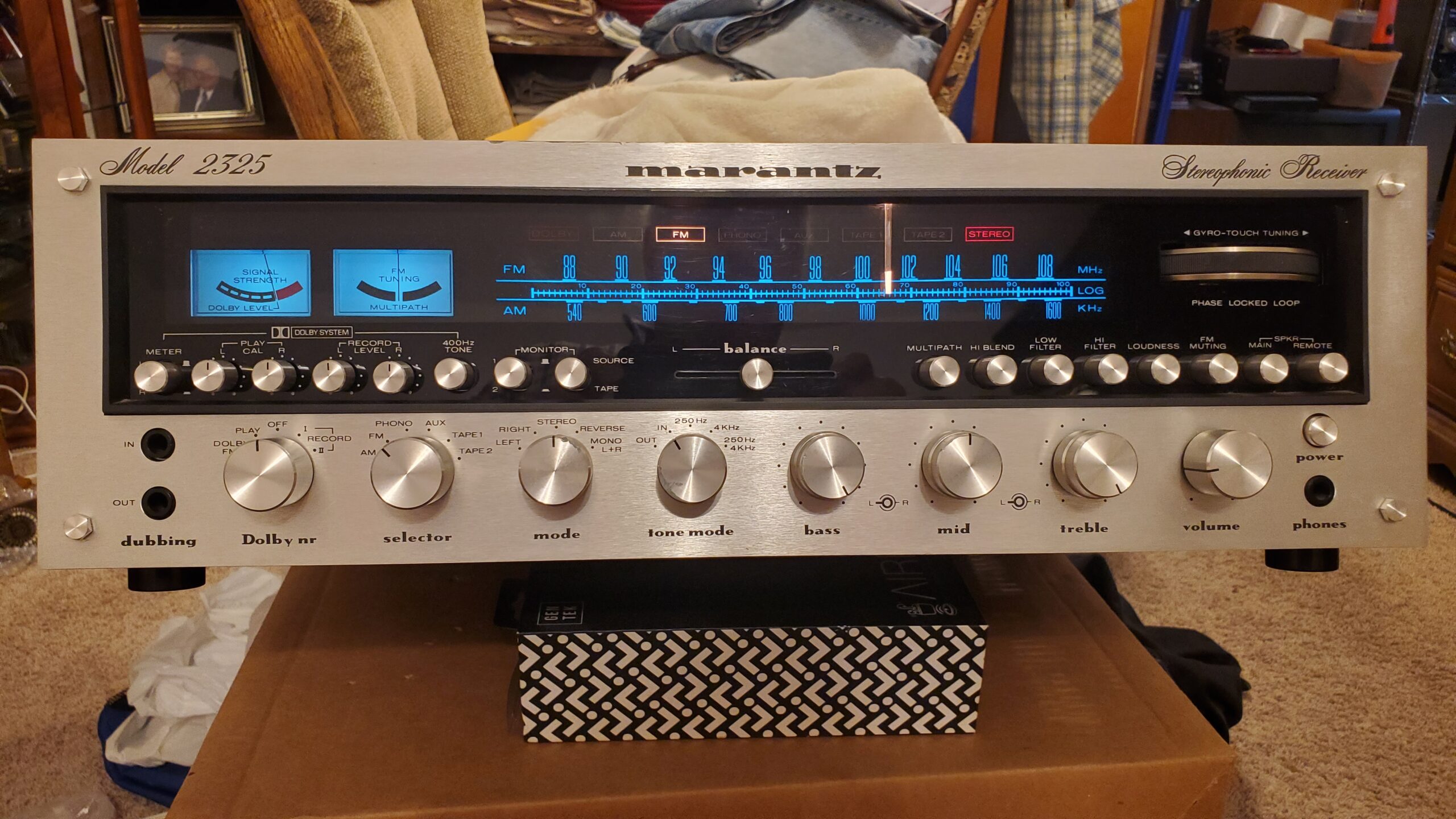 Marantz Model 2325 Shown Working - IARCHS Radio Collector Club